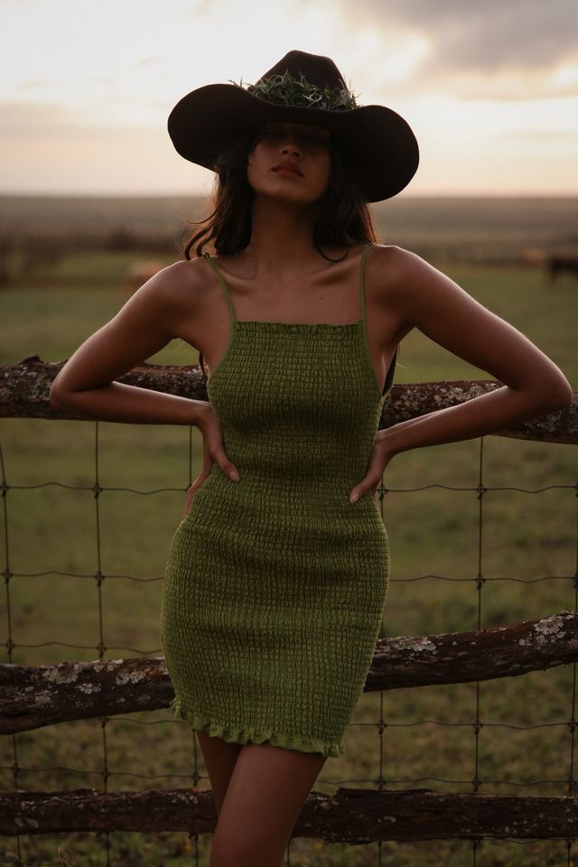 Urchin Valley Linen Low Back Mini Dress – Strait The Label